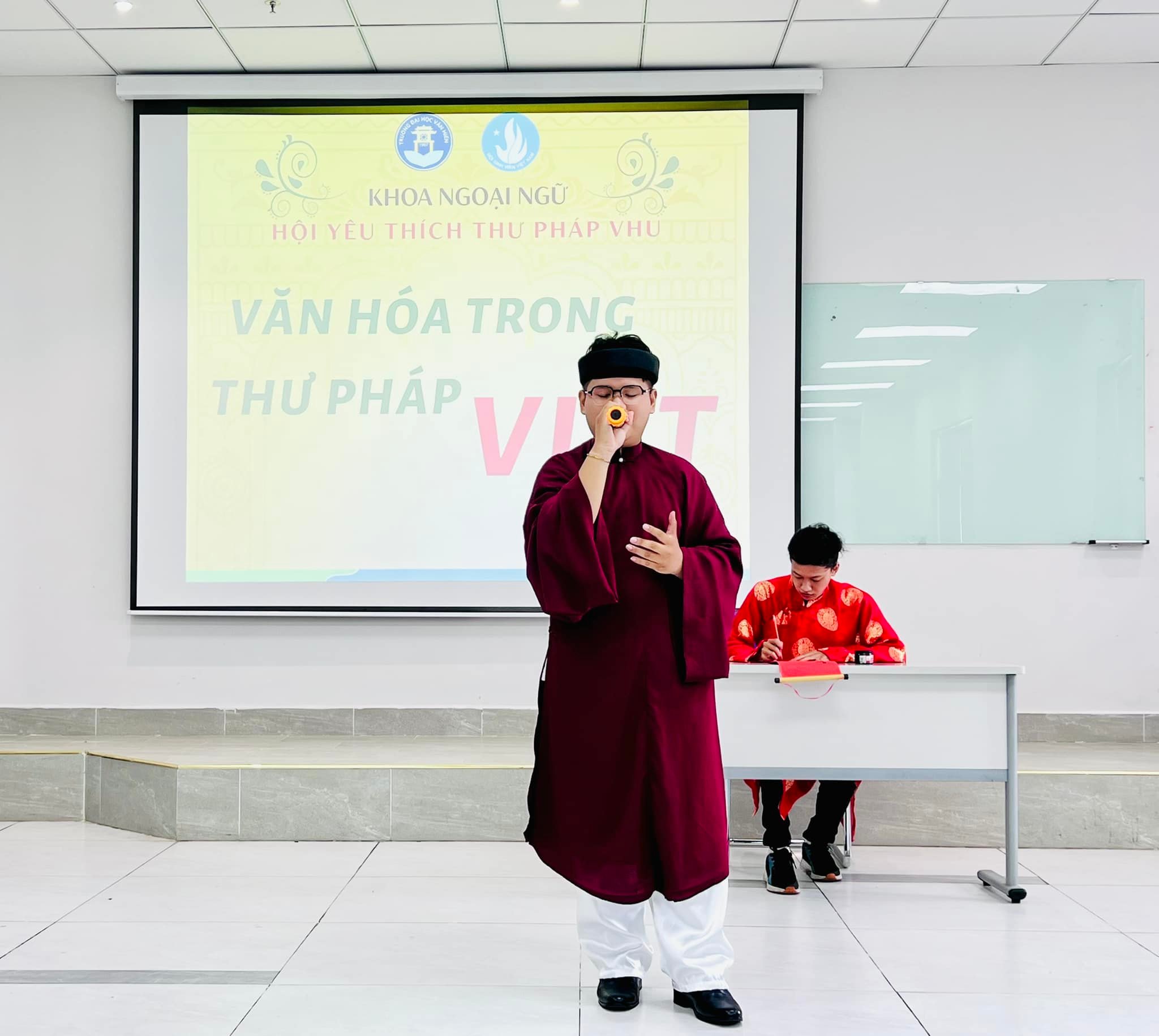 NGÀY HỘI "TÌM HIỂU THƯ PHÁP VIỆT"